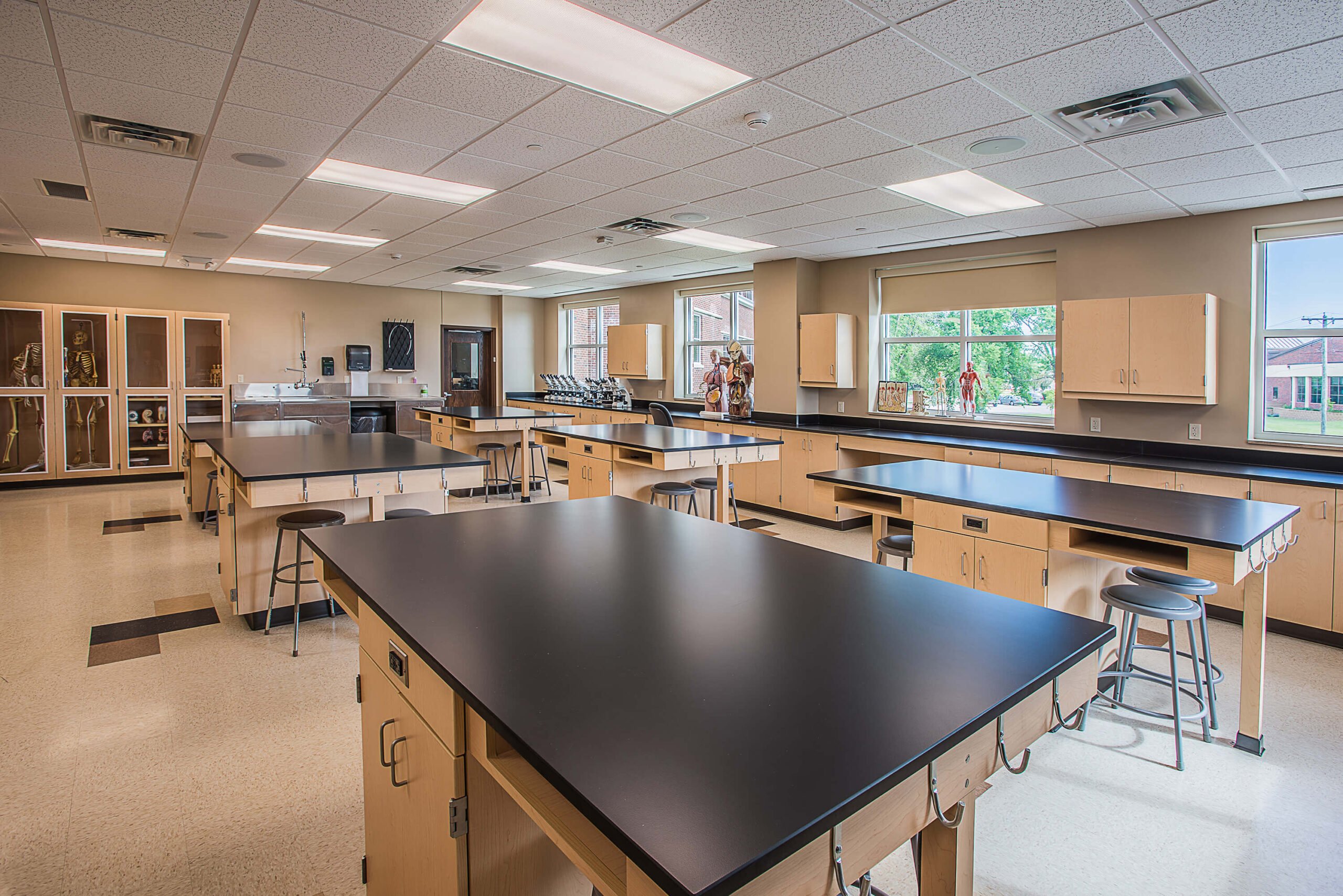 Orlady Science Lab - Roers