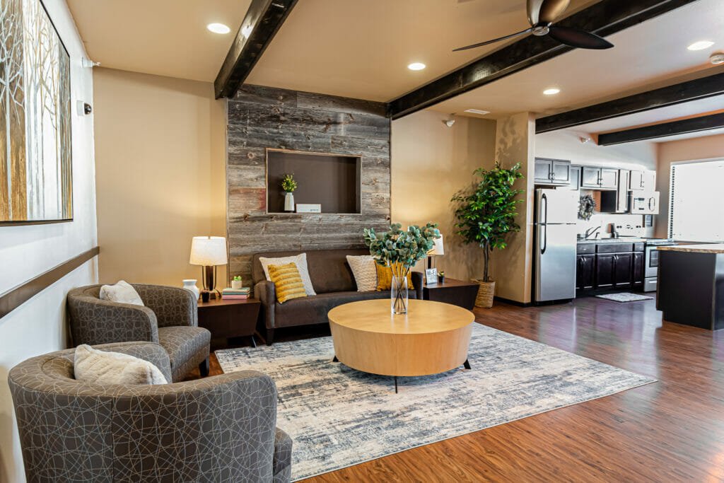 West Ridge Apartments - Roers